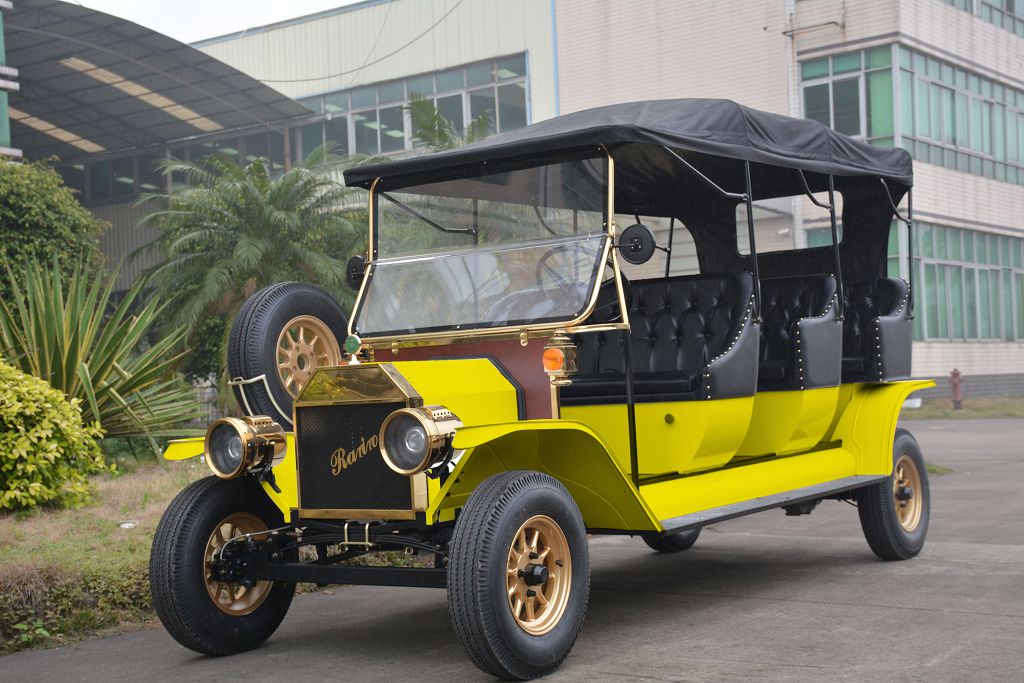 1918 ford model t touring car pained in yellow color